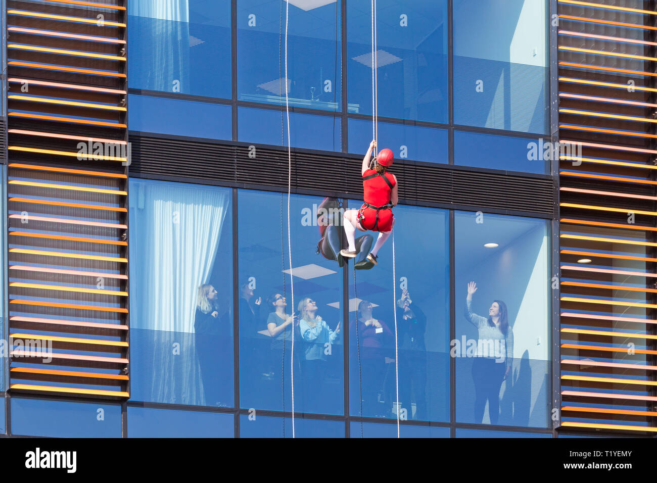 One lansdowne plaza hi-res stock photography and images - Alamy