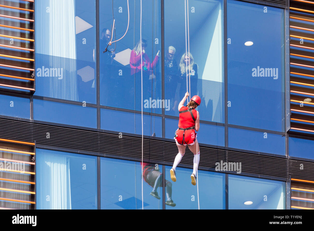 One lansdowne plaza hi-res stock photography and images - Alamy