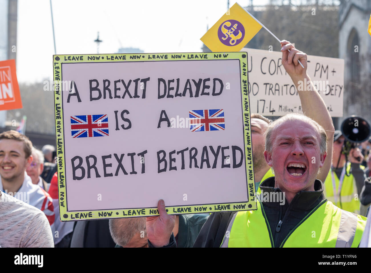 Day angry betrayed hi-res stock photography and images - Alamy