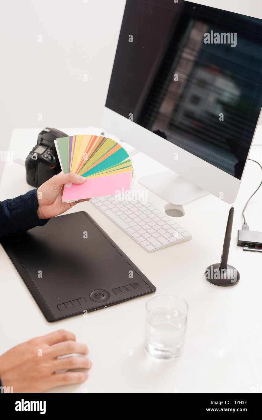 Designer photographer workspace desk hi-res stock photography and ...