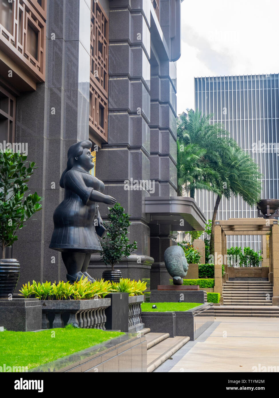 Fernando botero sculpture hi-res stock photography and images - Alamy