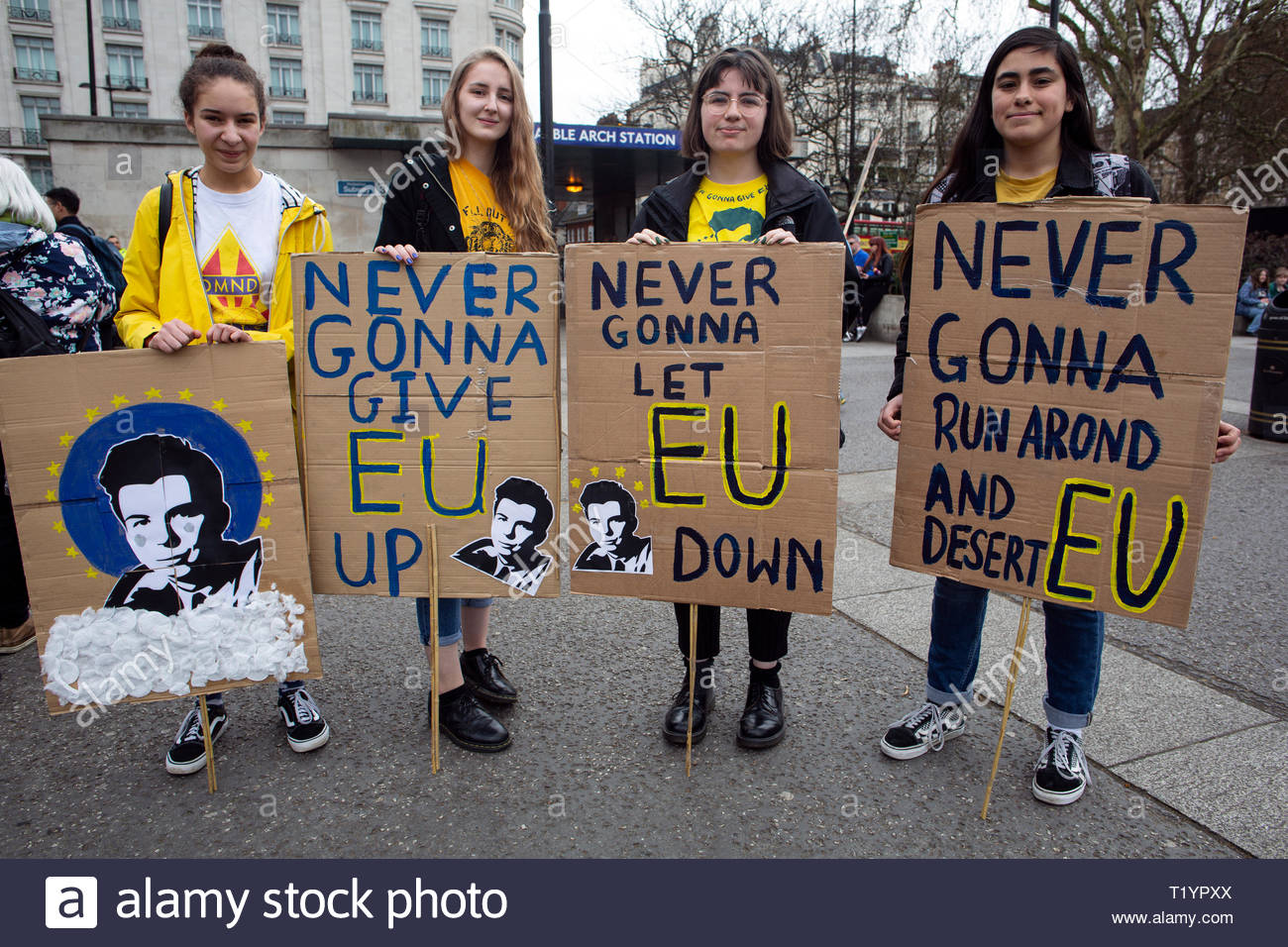 Campaigning for young peoples rights hi-res stock photography and ...