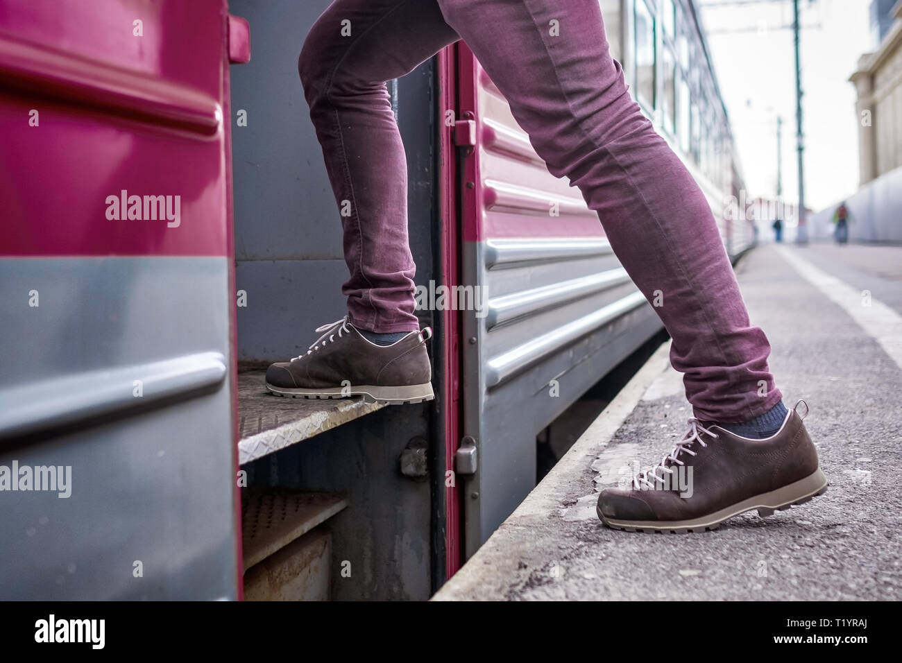 Commuter leg train hi-res stock photography and images - Alamy