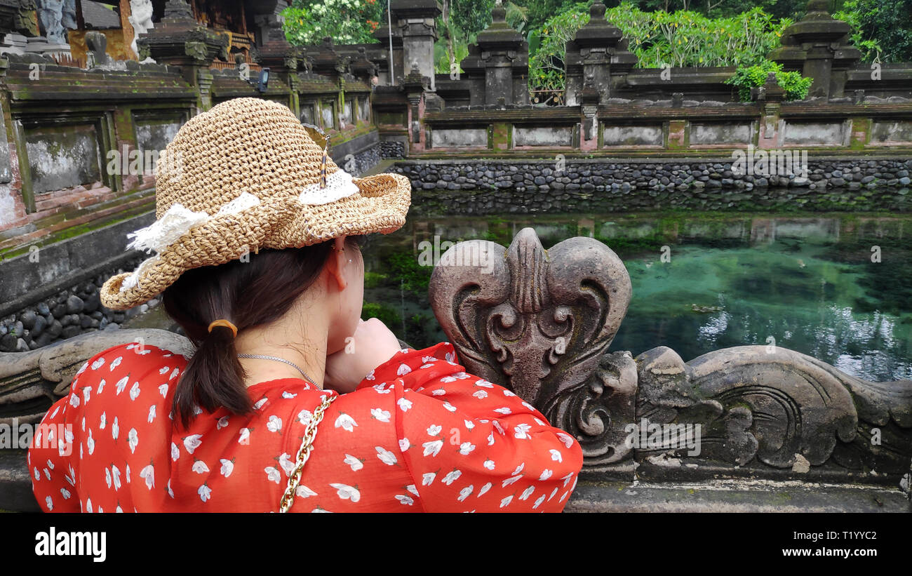 Holy water spring temple hi-res stock photography and images - Alamy