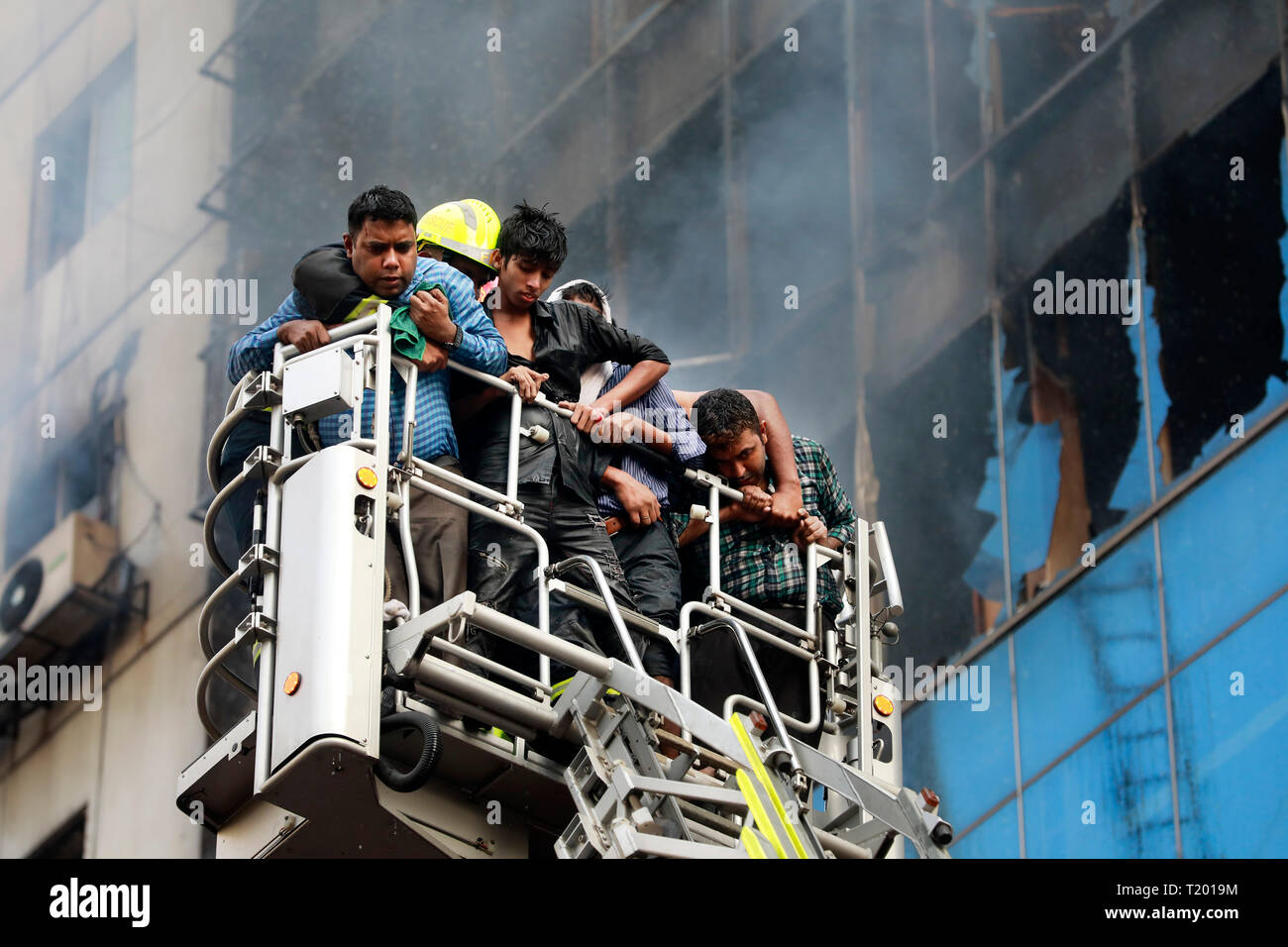 Dhaka bangladesh fire 2019 hi-res stock photography and images - Alamy