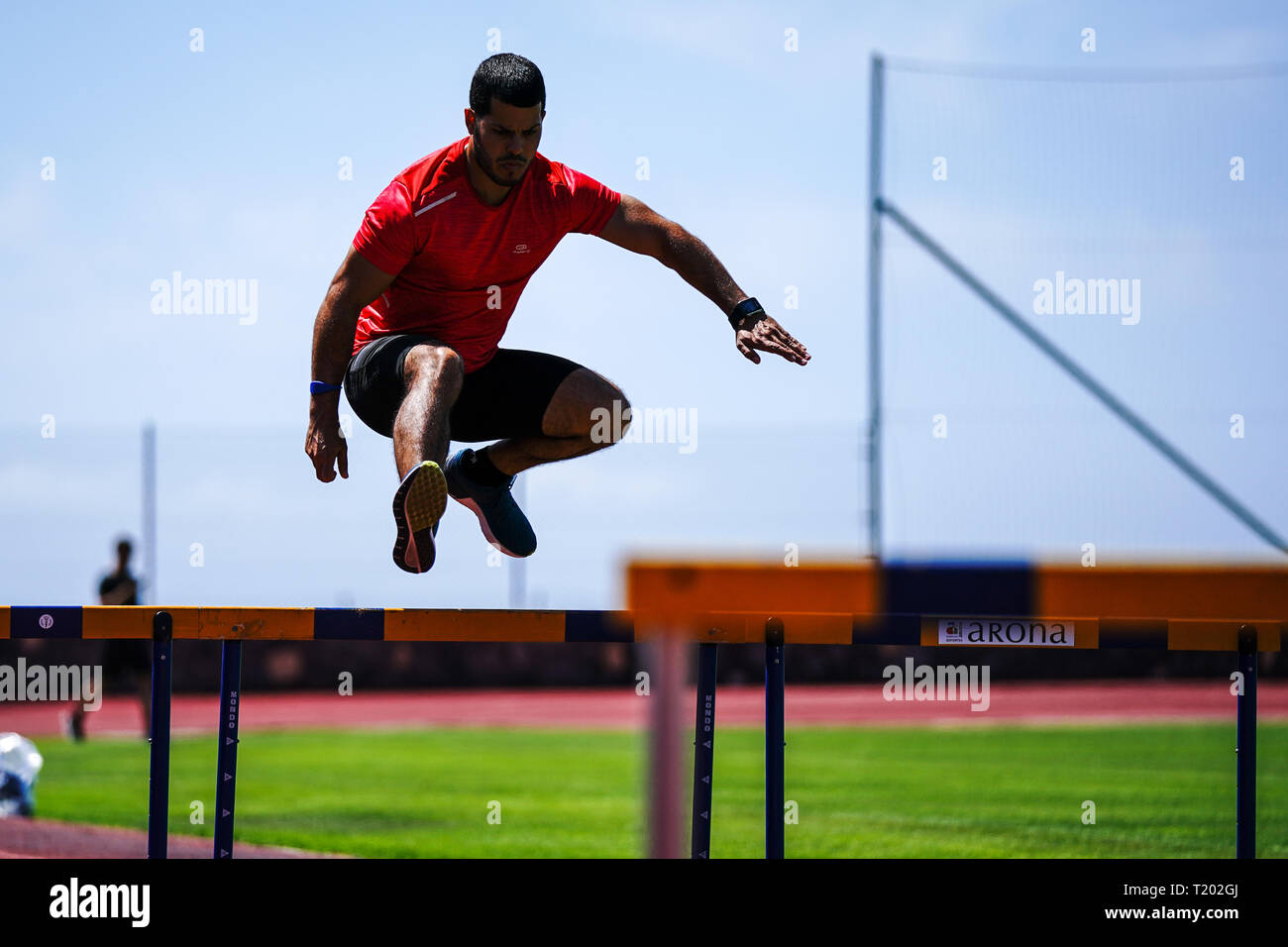 Obstacle run male hi-res stock photography and images - Alamy