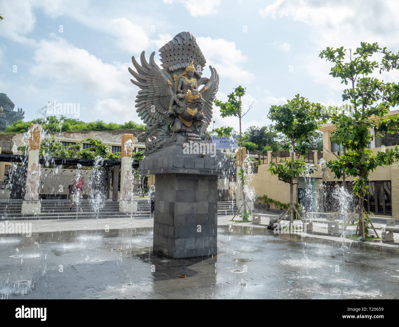 Statue Of Wisnu High Resolution Stock Photography and Images - Alamy