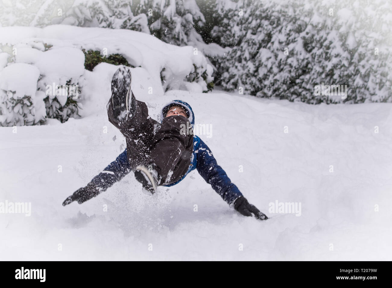 Falling deep hi-res stock photography and images - Alamy