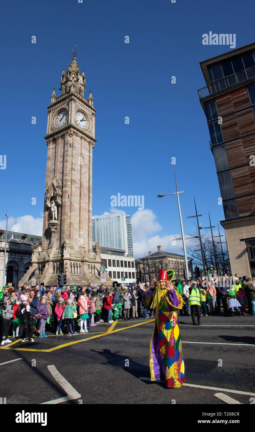 Ireland, North, Belfast, St Patricks Day parade passing the Albert ...