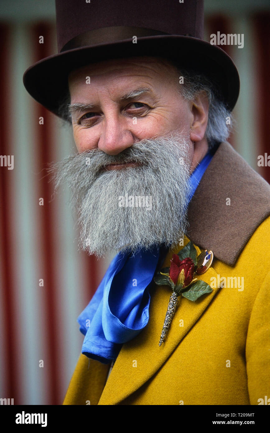 Victorian gentleman hi-res stock photography and images - Alamy