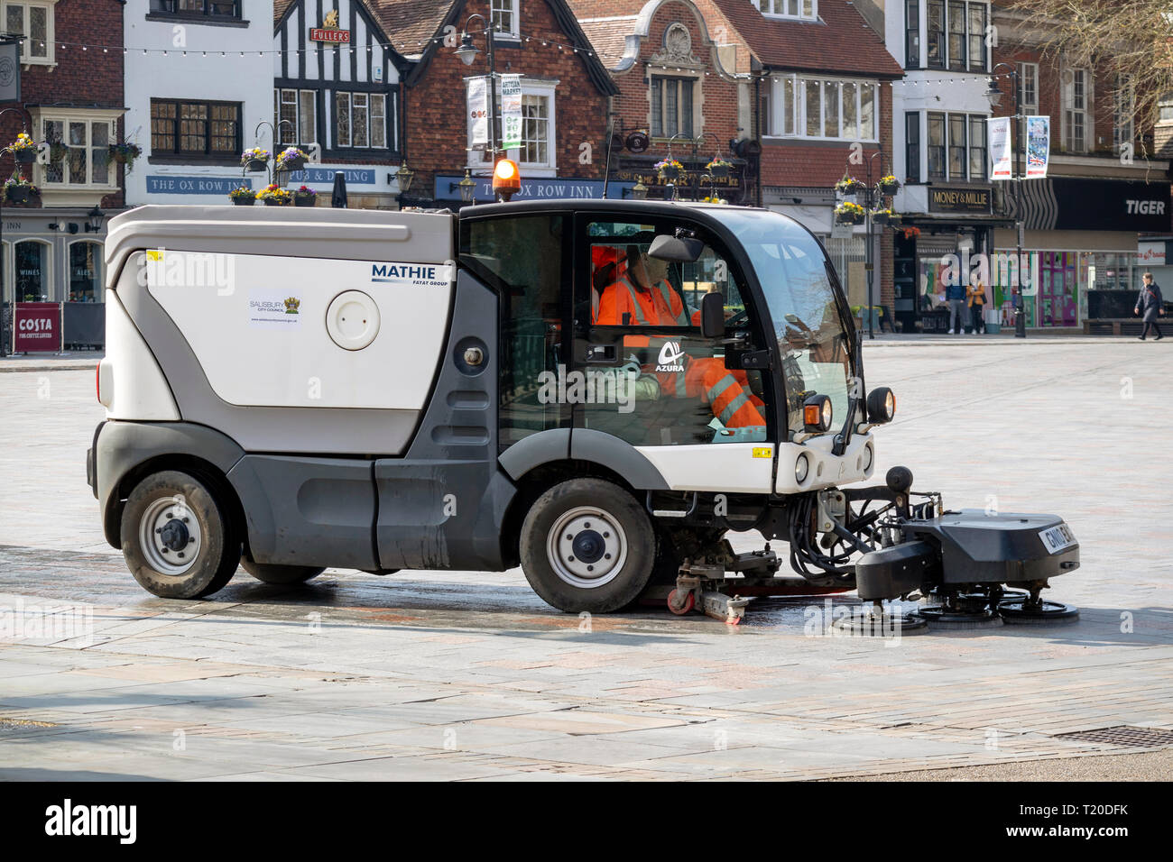 Mechanical sweeper hi-res stock photography and images - Alamy