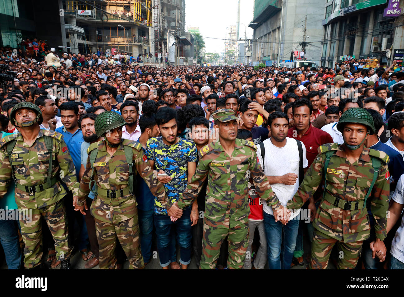 People trapped in tower fire hi-res stock photography and images - Alamy