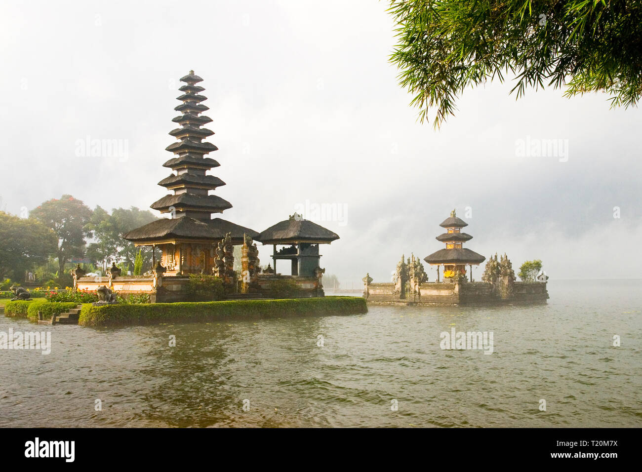 The Ulun Danu Bratan Temple is both a famous Hindu temple complex ...