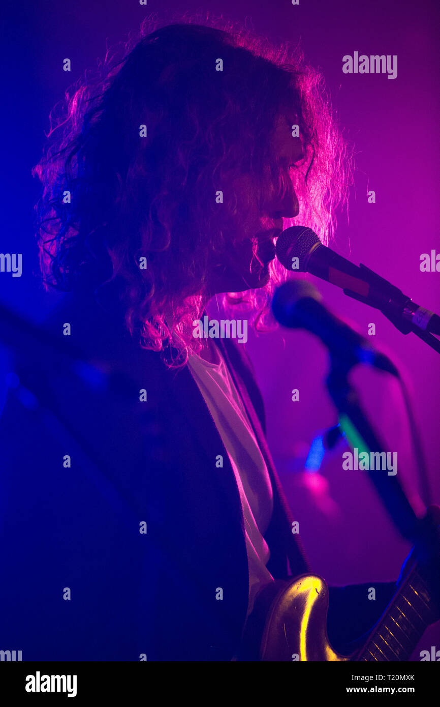 Killers Guitarist, Dave Keuning performing in Glasgow to a packed crowd ...