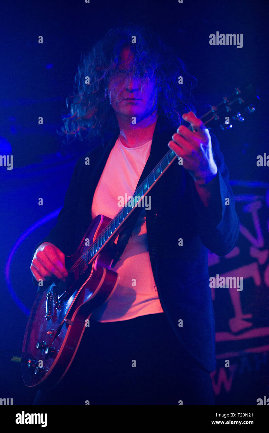 Killers Guitarist, Dave Keuning performing in Glasgow to a packed crowd ...