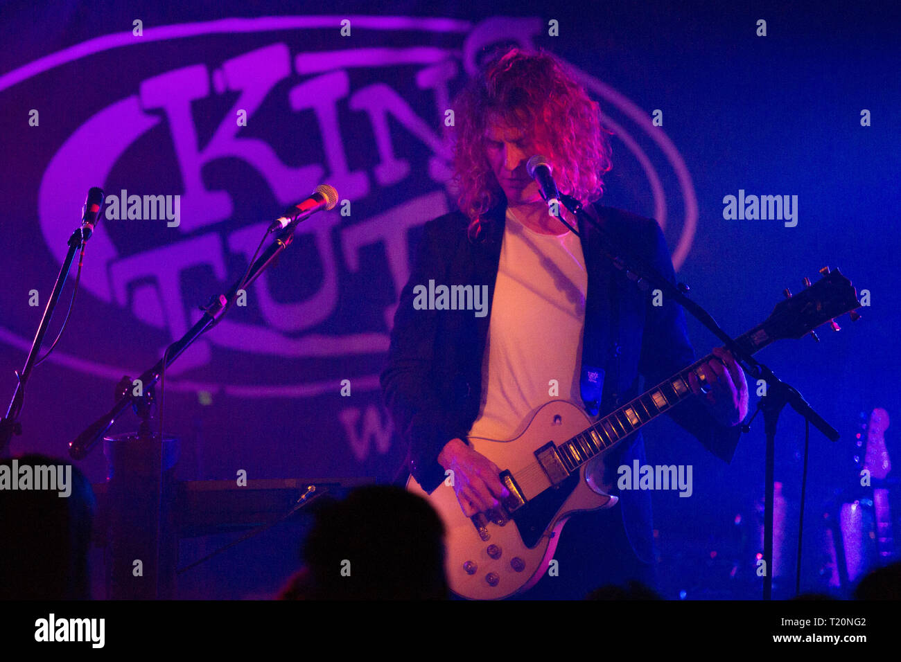 Killers Guitarist, Dave Keuning performing in Glasgow to a packed crowd ...
