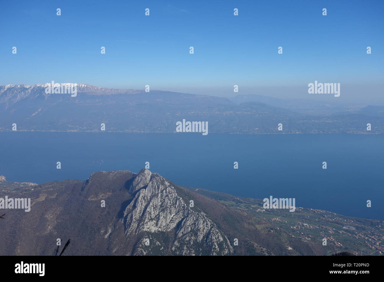 Garda crest hi-res stock photography and images - Alamy