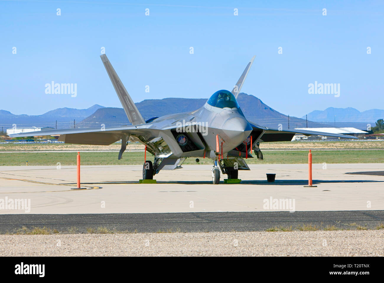 American stealth fighter jet hi-res stock photography and images - Alamy