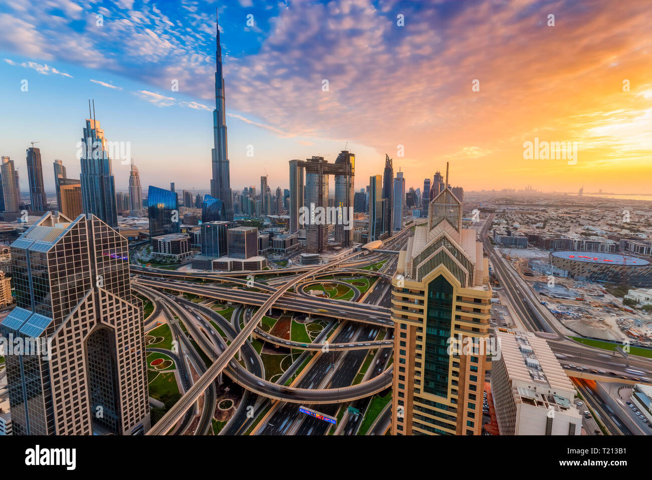 United Arab Emirates, Dubai, Burj Khalifa at sunset Stock Photo - Alamy