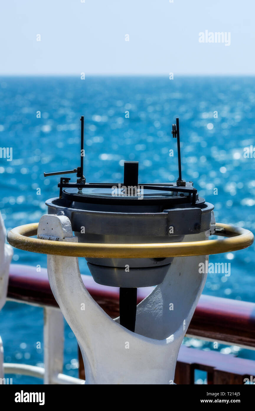 Compass image hi-res stock photography and images - Alamy