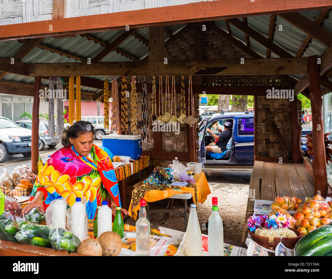 French polynesia huahine polynesian woman hi-res stock photography and ...