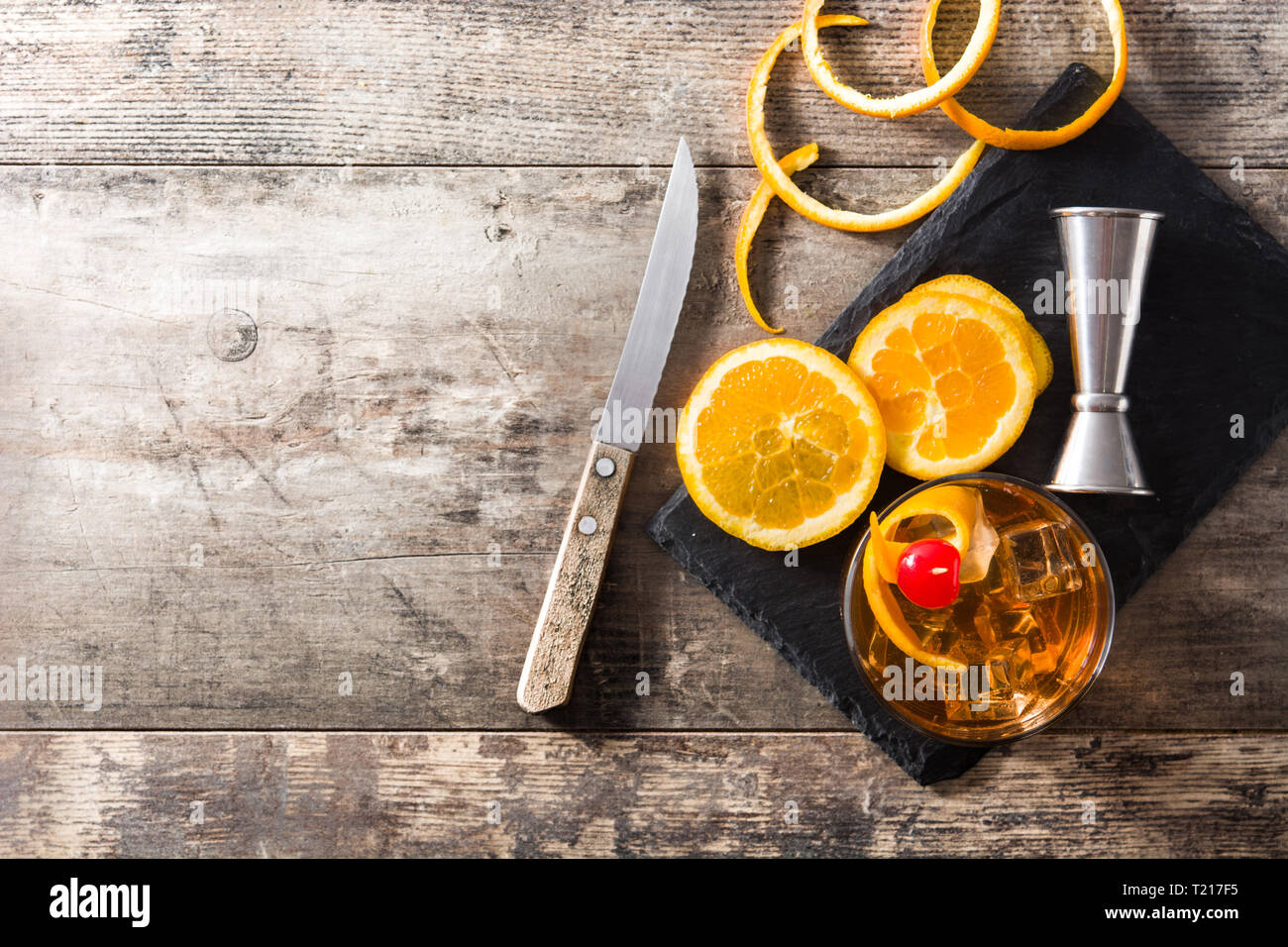 Top view orange cocktail hi-res stock photography and images - Alamy