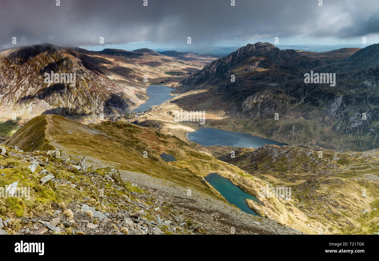 Llyn Idwal and the Ogwen Valley, Snowdonia National Park, Wales Stock ...