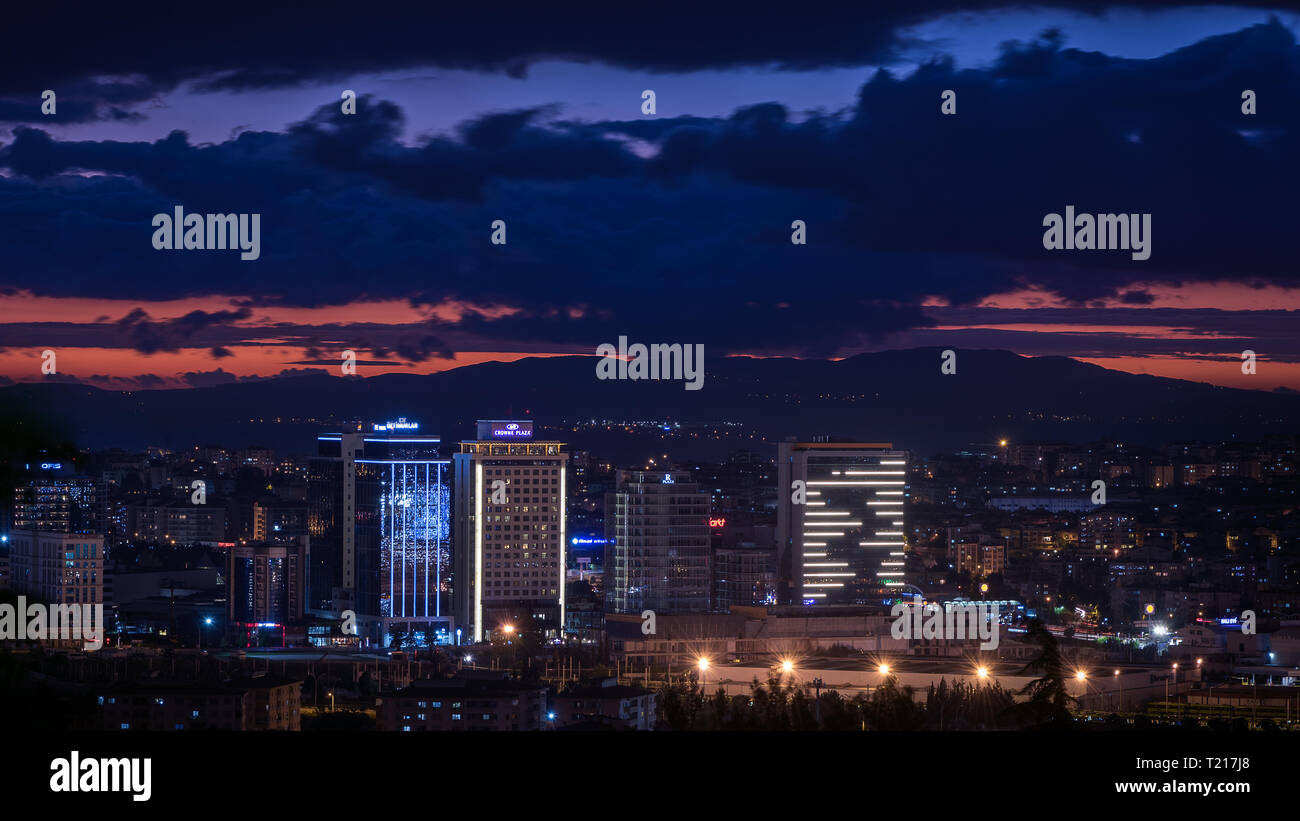 Urban scenery and night scenery hi-res stock photography and images - Alamy