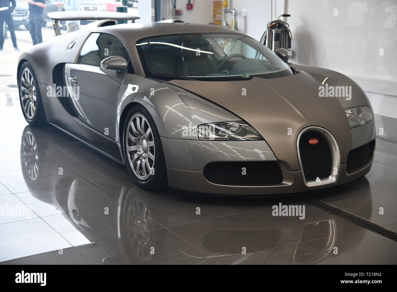 Bugatti Veron supercar Stock Photo - Alamy