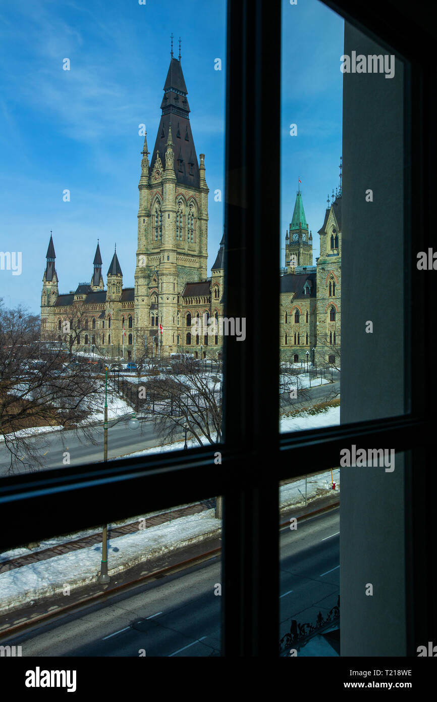 House of commons inside hi-res stock photography and images - Alamy