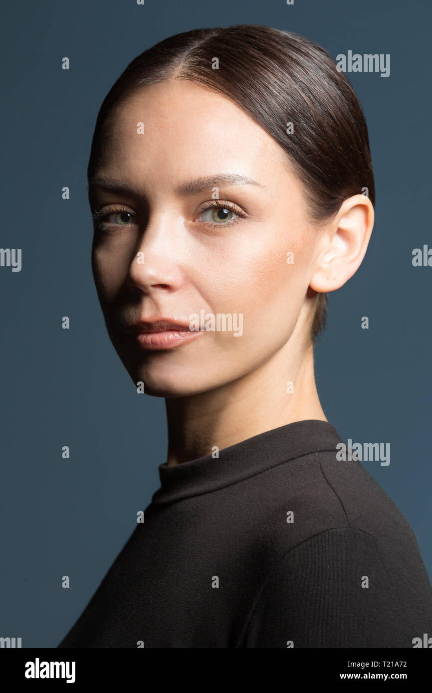Portrait woman brown hair hi-res stock photography and images - Alamy