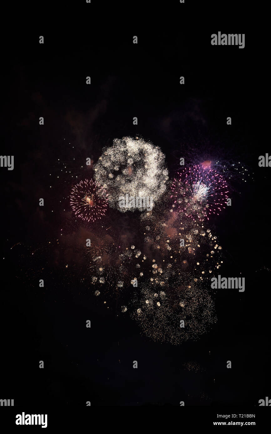 Night sky with fireworks hi-res stock photography and images - Alamy