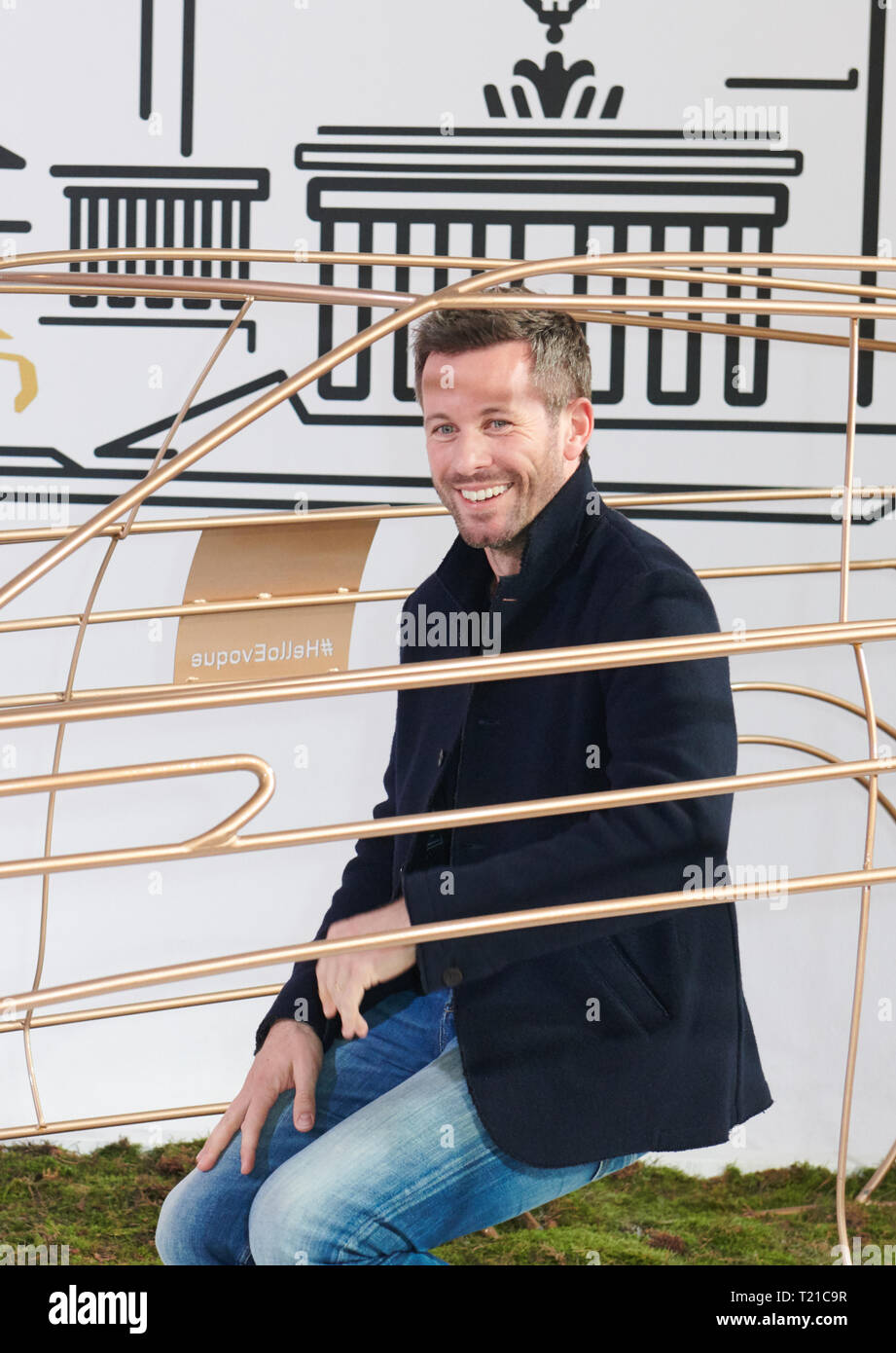 Scaffold car hi-res stock photography and images - Alamy