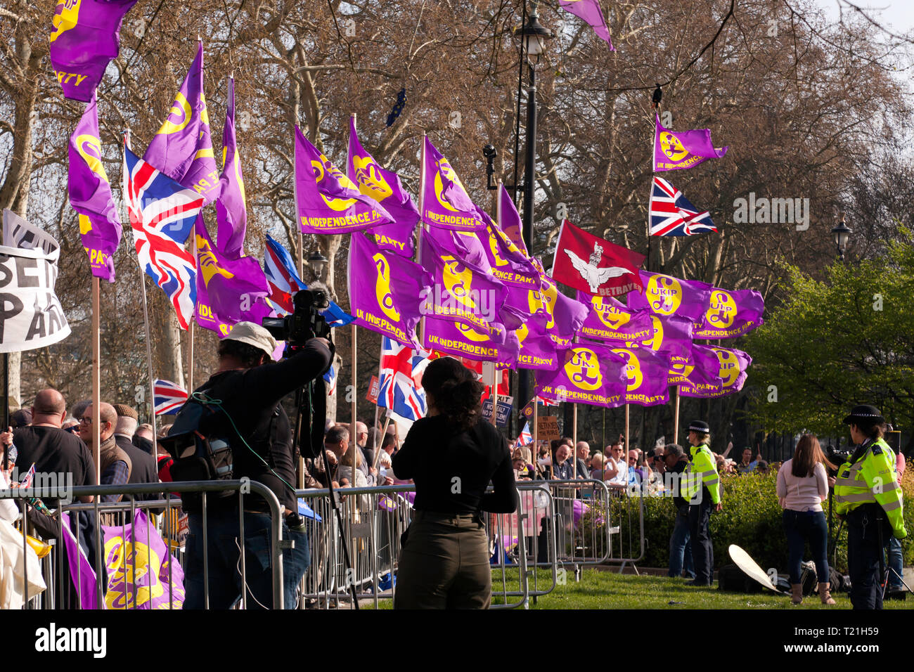 Nigel farage brexit protest hi-res stock photography and images - Alamy