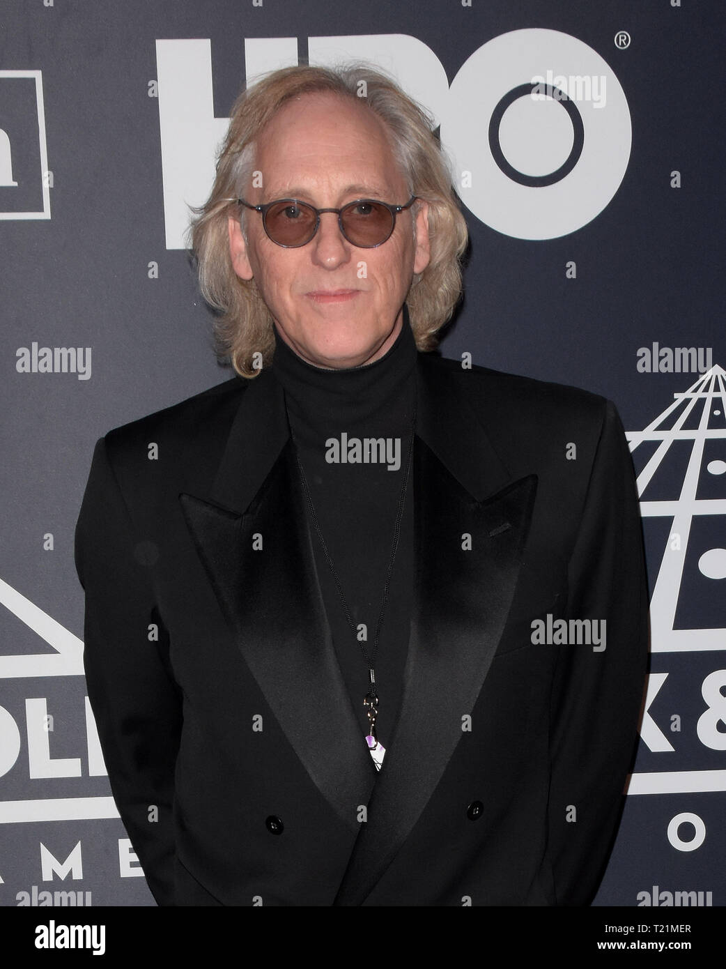 NEW YORK, NEW YORK - MARCH 29: Eddie Jobson attends the 2019 Rock ...