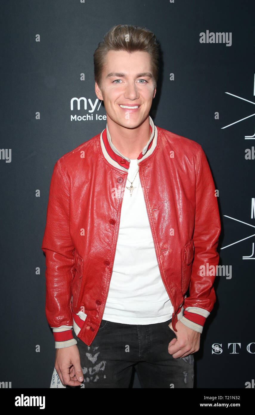 Alex sparrow hi-res stock photography and images - Alamy