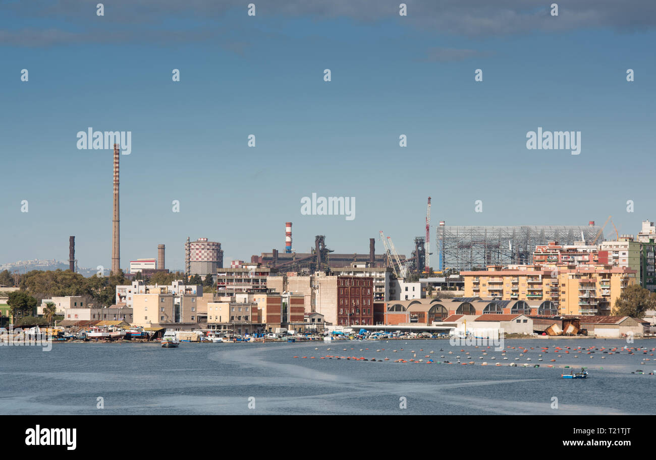 Taranto steel industry on the seafront of the Little Sea, Puglia, Italy ...