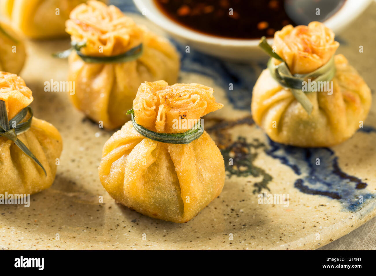 Shrimp purses hi-res stock photography and images - Alamy