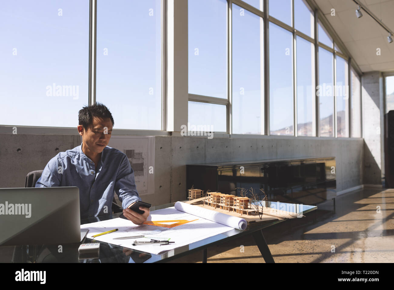 Architect desk hi-res stock photography and images - Alamy
