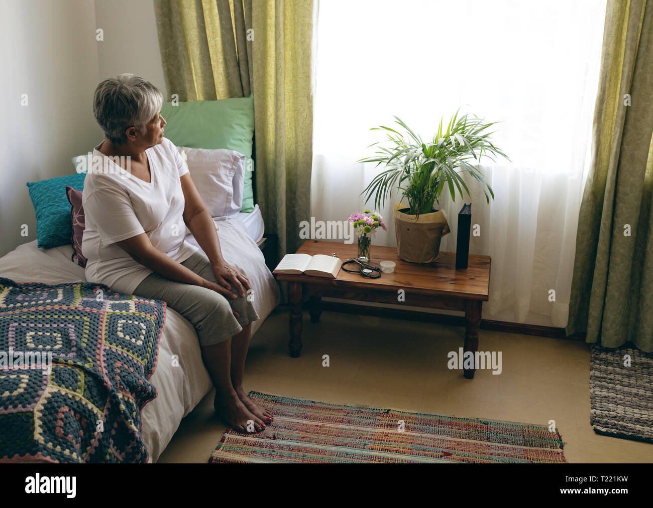 Retirement sad hi-res stock photography and images - Alamy