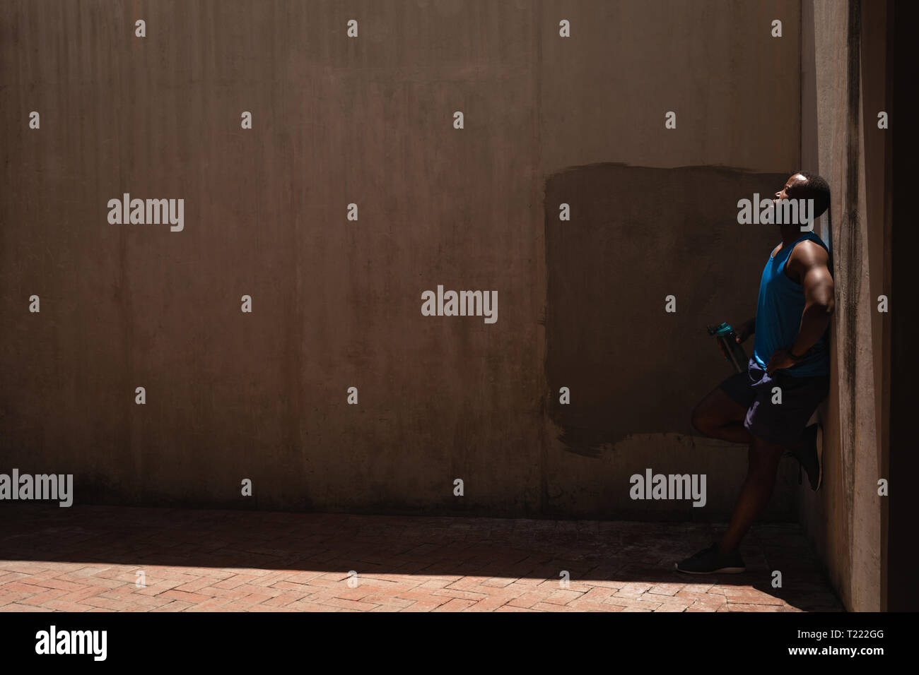 Beside the wall hi-res stock photography and images - Alamy