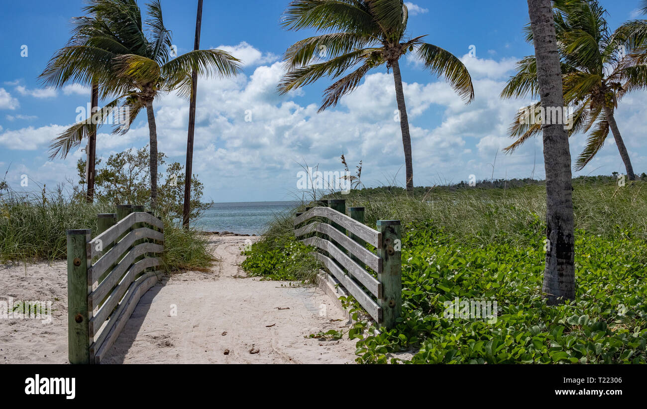 Sombrero beach hi-res stock photography and images - Alamy