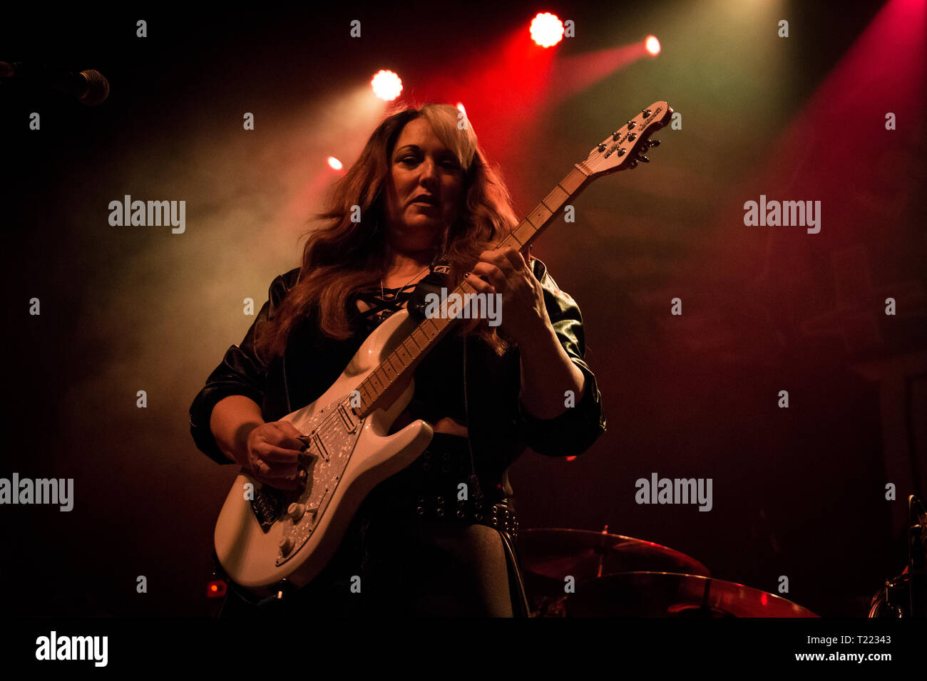 Tara lynch guitarist hi-res stock photography and images - Alamy