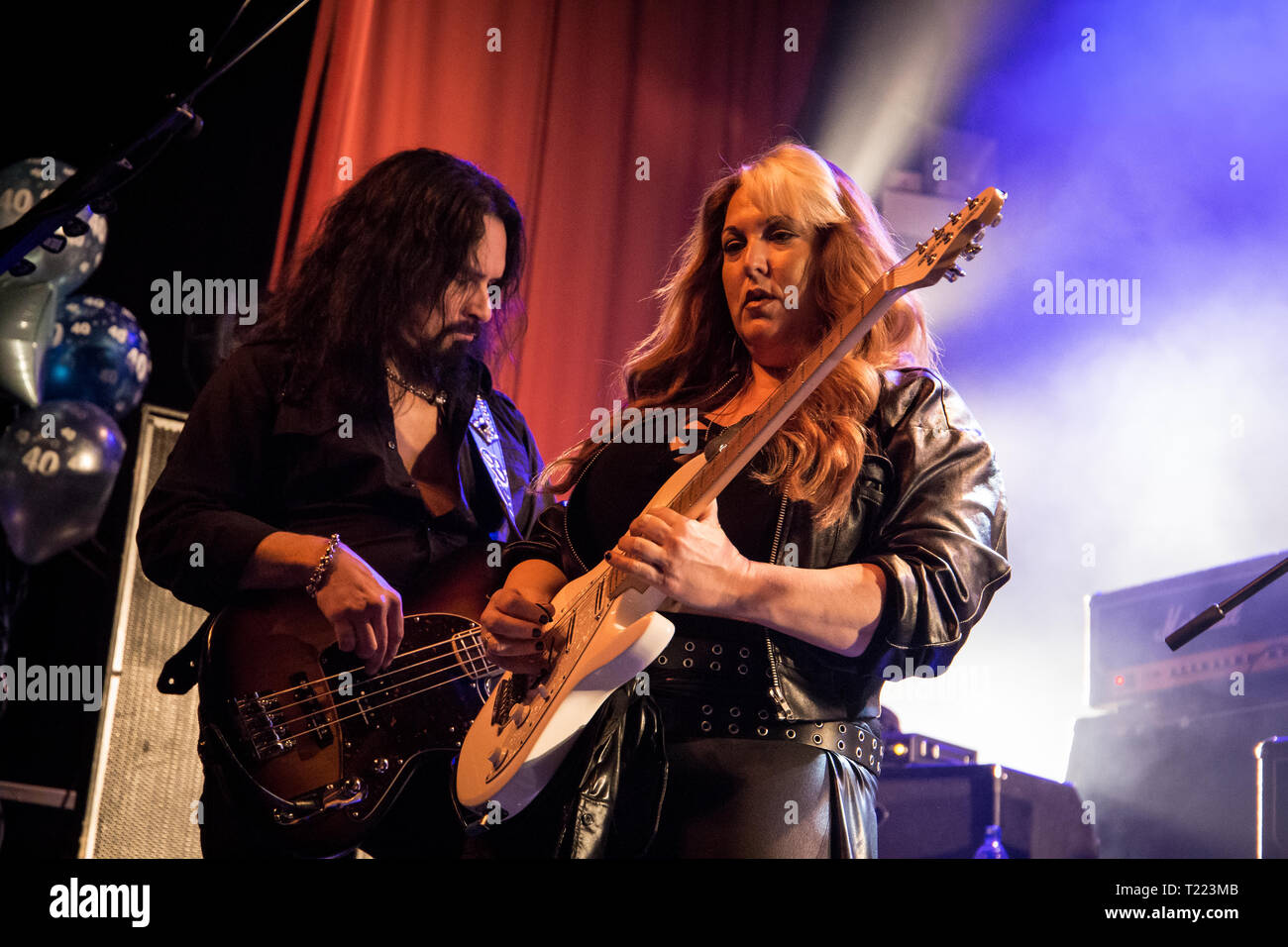 Tara lynch guitarist hi-res stock photography and images - Alamy