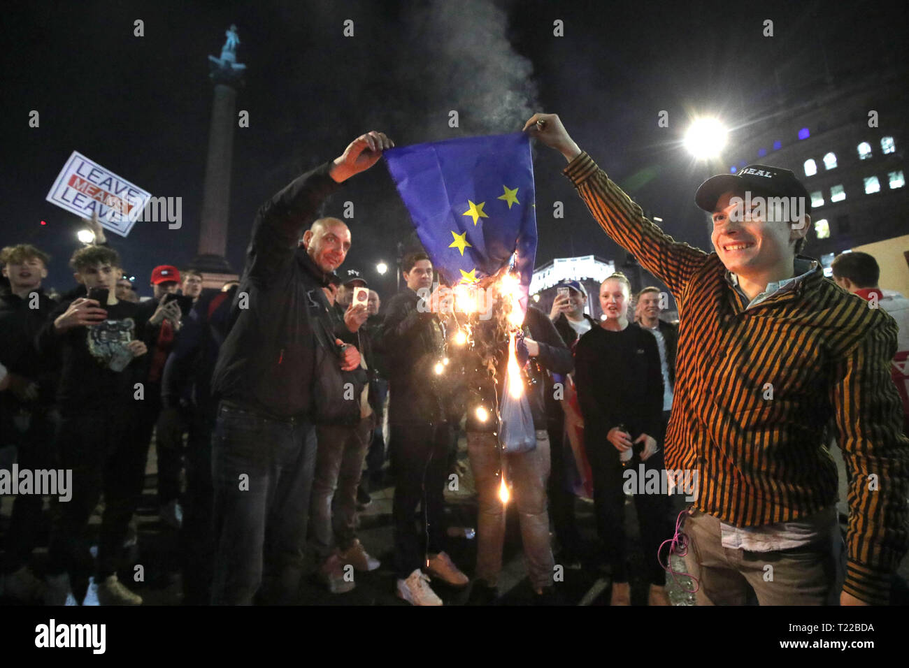 Burn flag hi-res stock photography and images - Alamy