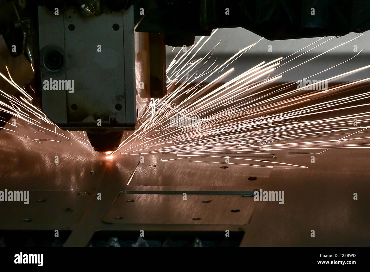 Industrial Laser cutting processing manufacture technology of flat ...