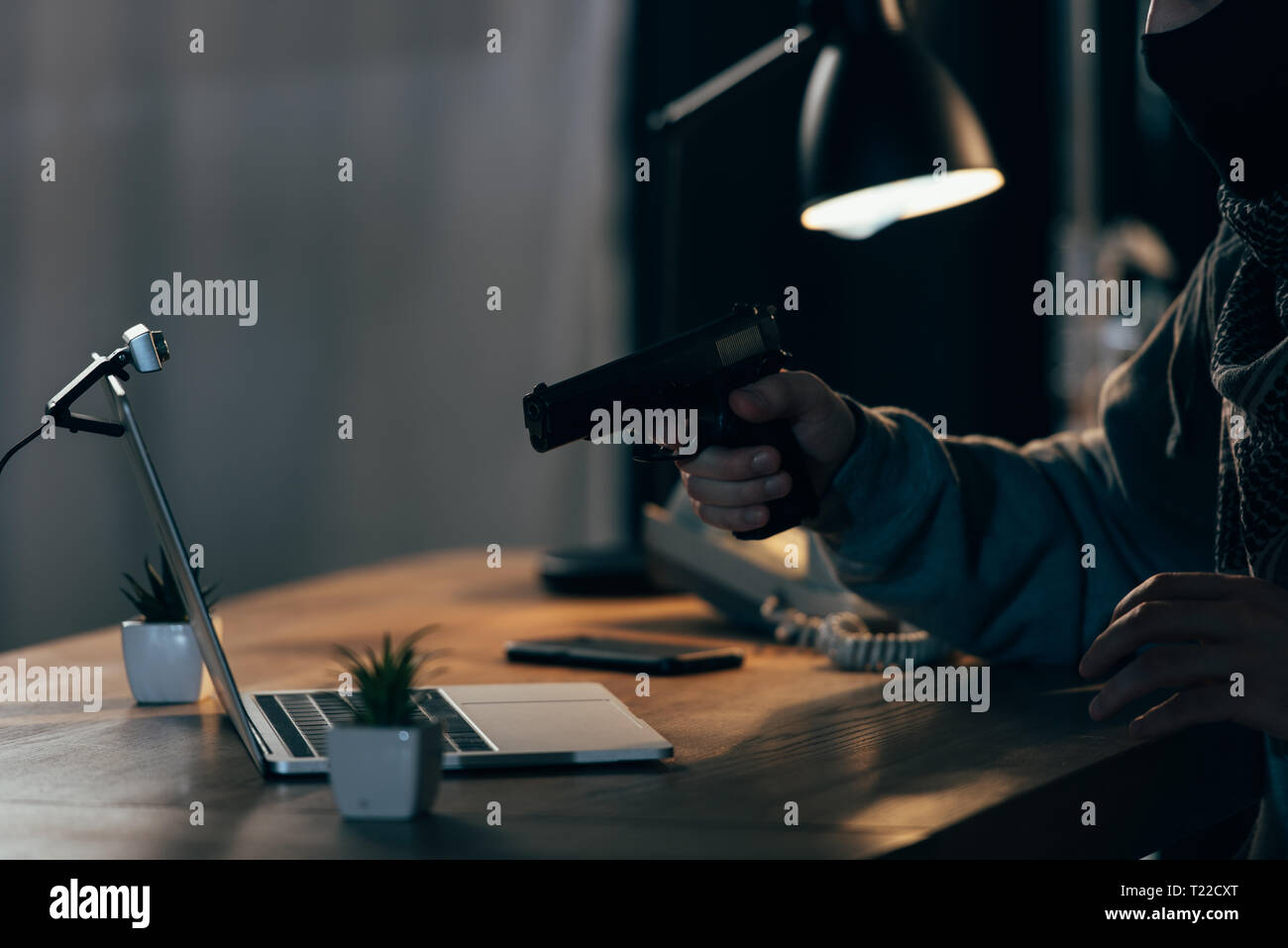 Screen violence gun hi-res stock photography and images - Alamy