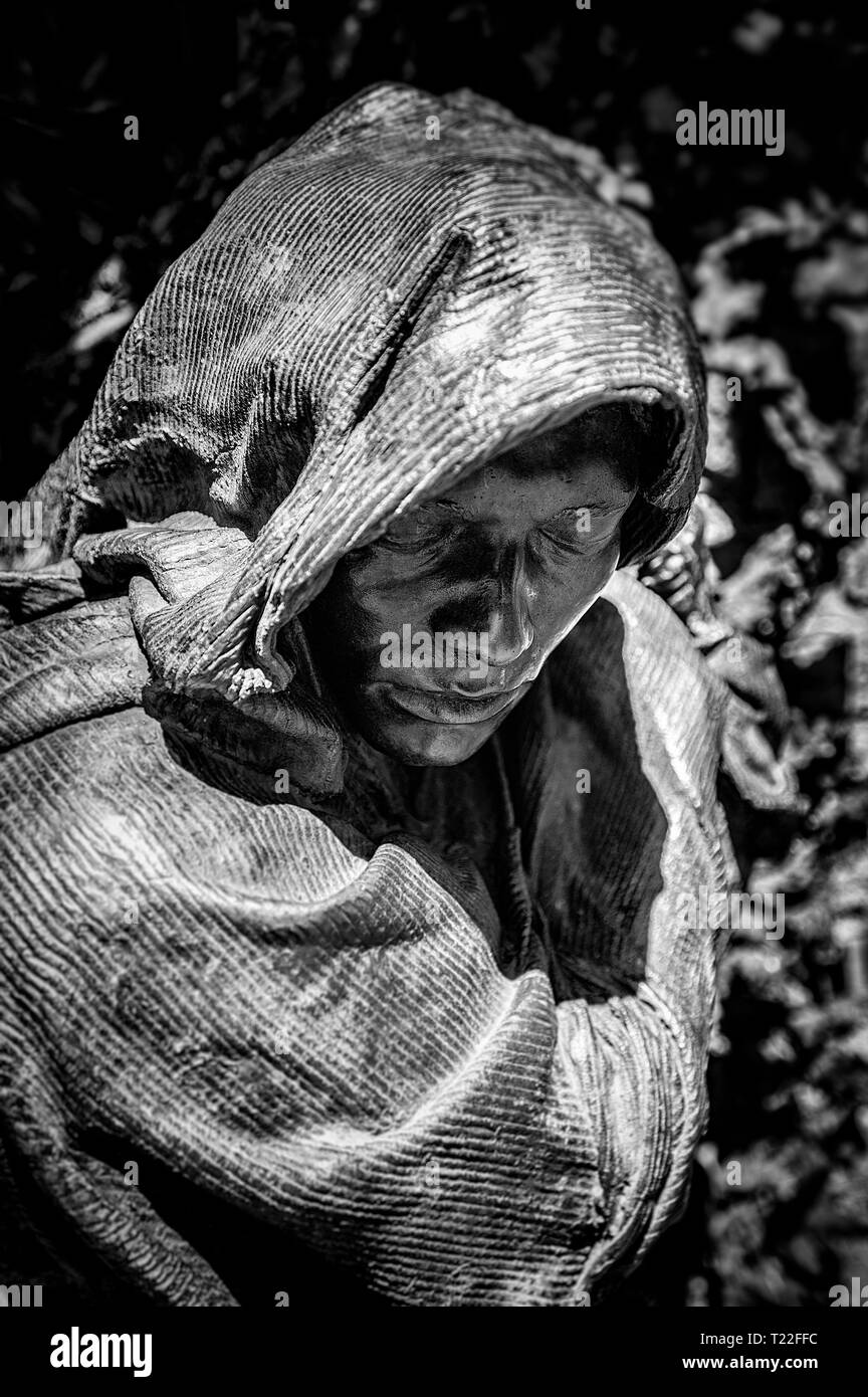 View beautiful statue outside Black and White Stock Photos & Images - Alamy