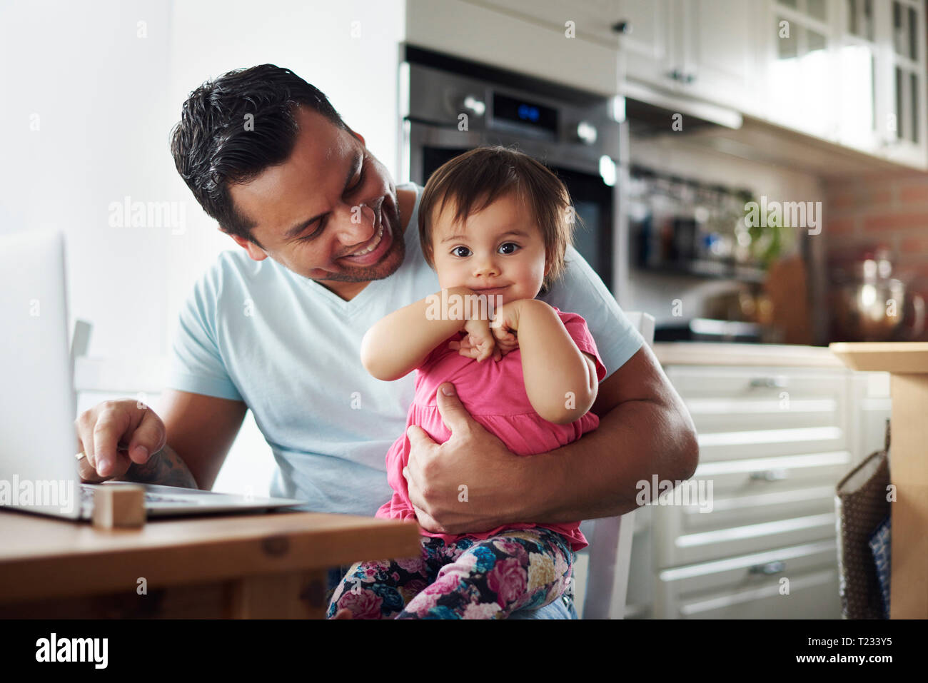 Girl with laptop hi-res stock photography and images - Alamy