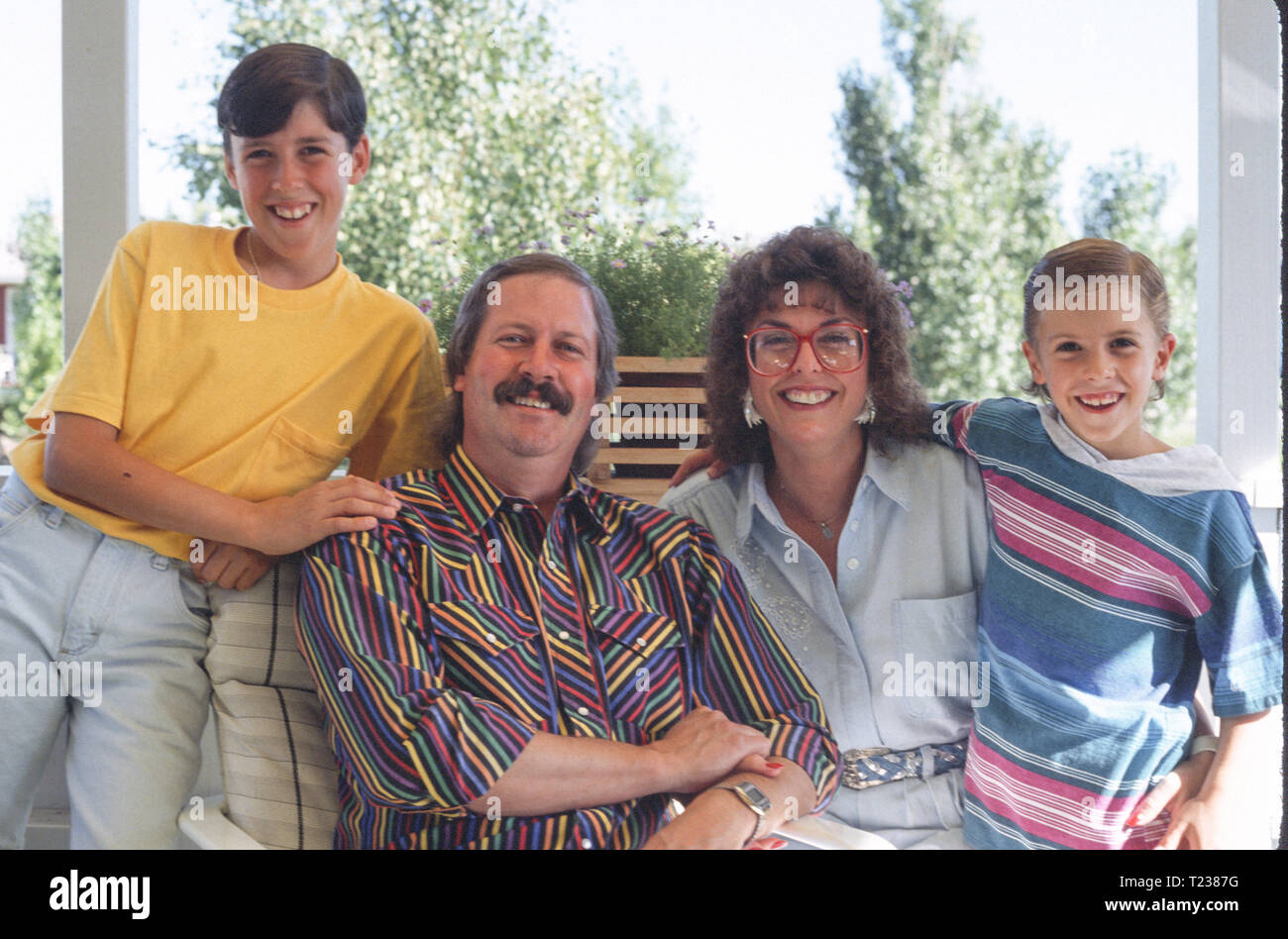 1990s family sitting hi-res stock photography and images - Alamy